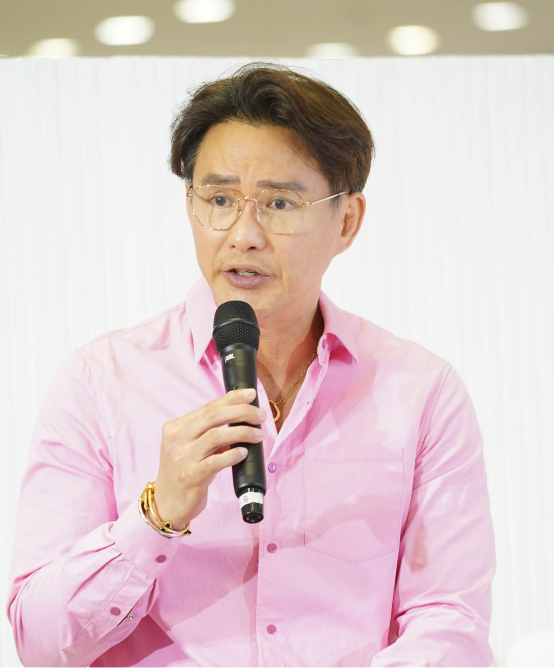 SM Supermalls and Estée Lauder Promote Breast Cancer Awareness Month ...