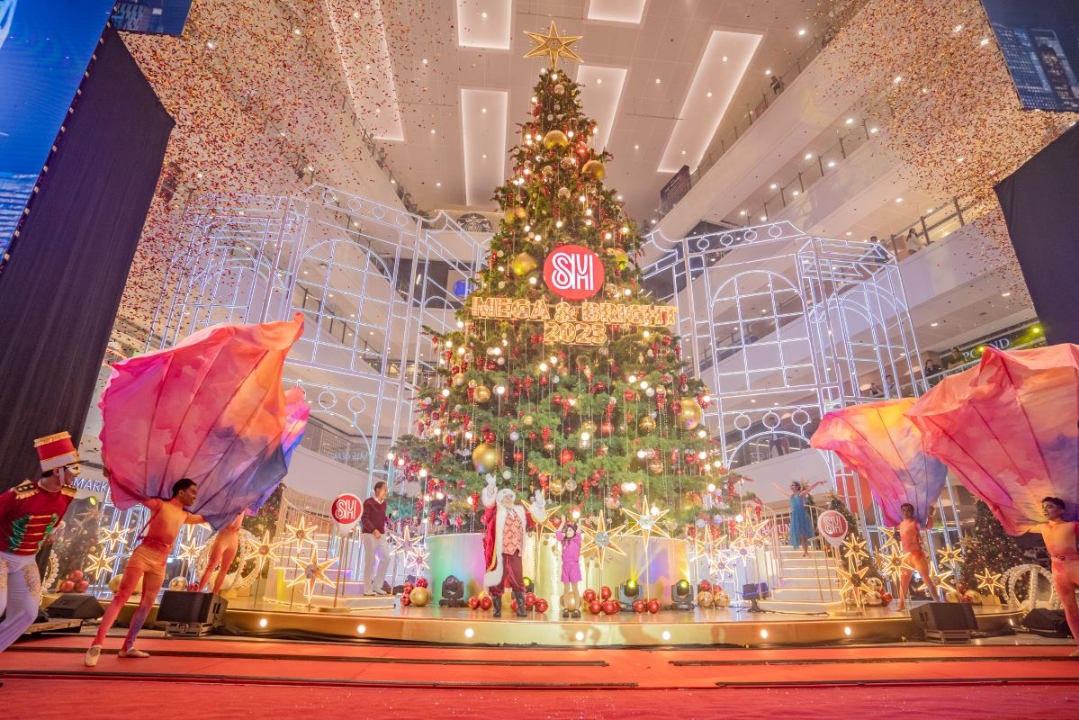 Magical New York-Inspired Christmas Tree Takes Center Stage at SM ...